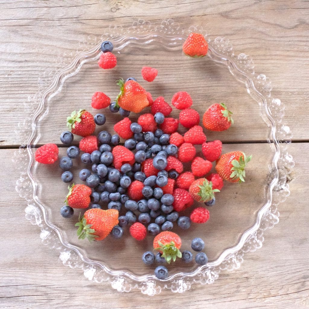Transparent Platter by Bettina Di Virgilio - Cake CraftCake Craft